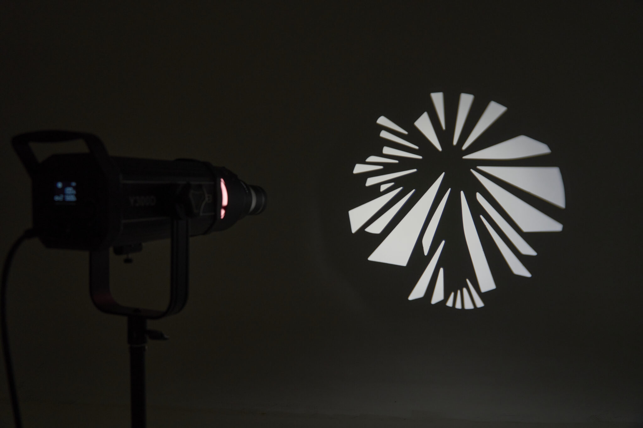 TC-25 PRO GOBO KIT WITH 20 DESIGNS FOR PHOTOGRAPHY – BOWENS MOUNT ...